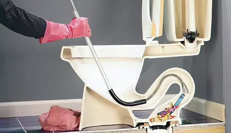 8 Ways To Remove Items From Toilet Trap ‐ Big Blue Plumbing