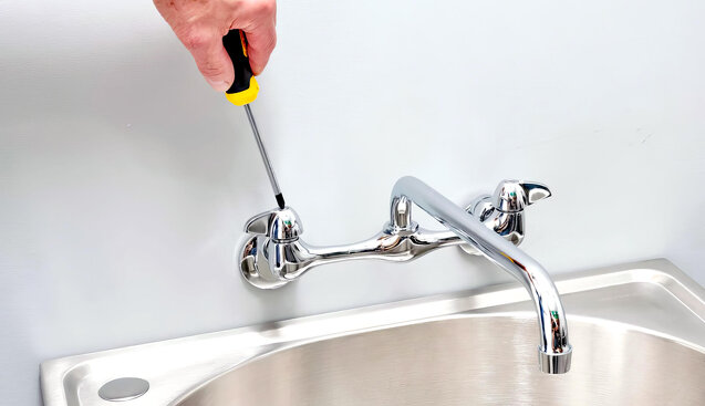 How To Fix A Leaking Tap — Ultimate Guide ‐ Big Blue Plumbing