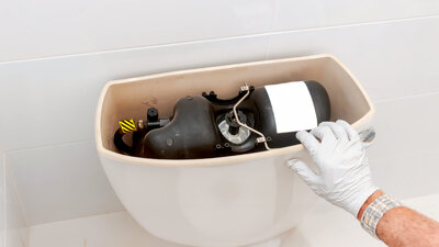 How to Adjust Water Levels in Your Toilet Tank ‐ Big Blue Plumbing